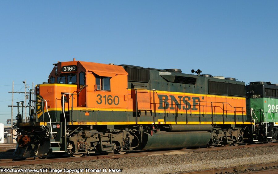 BNSF 3160 GP50